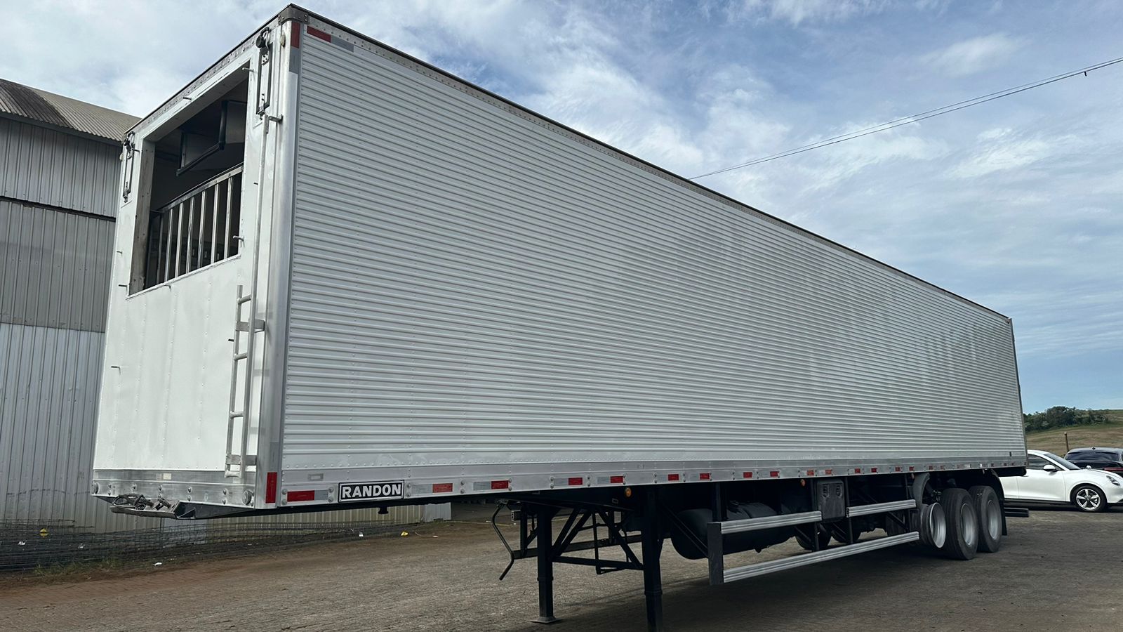 Semi Reboque Frigorífico e Carga Seca – Ala Forte – Comércio de ...