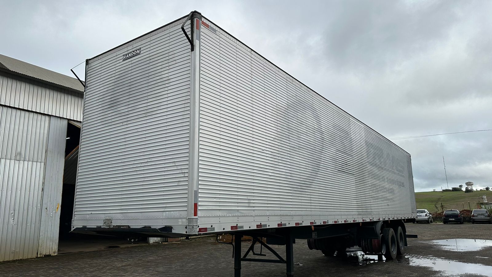 Semi Reboque Frigorífico e Carga Seca – Ala Forte – Comércio de ...